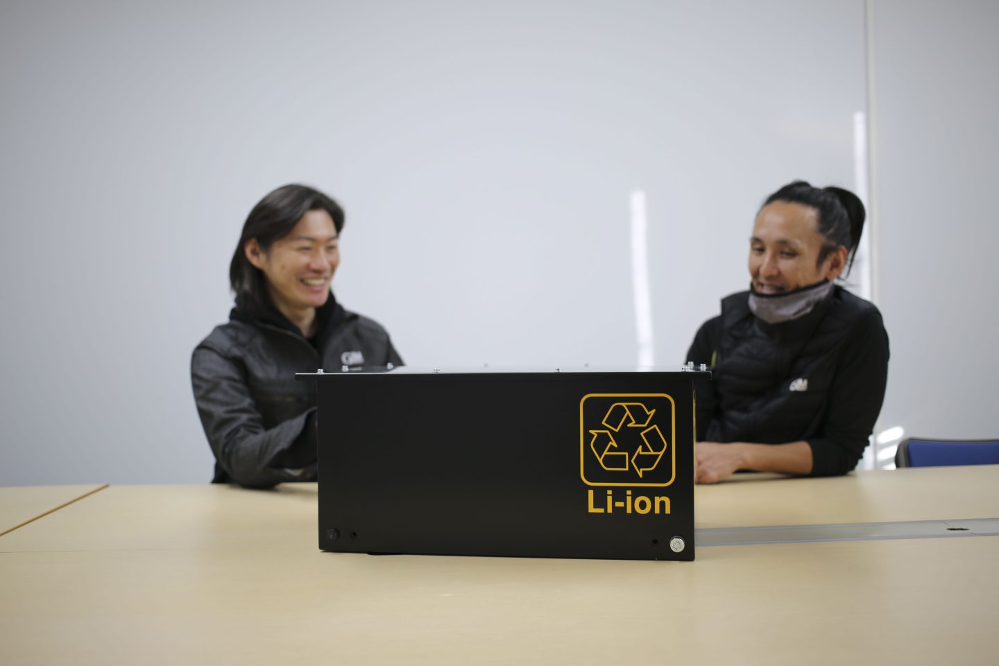 商用車向け車載用サブバッテリーの魅力を解説 - GLM Co.,Ltd.